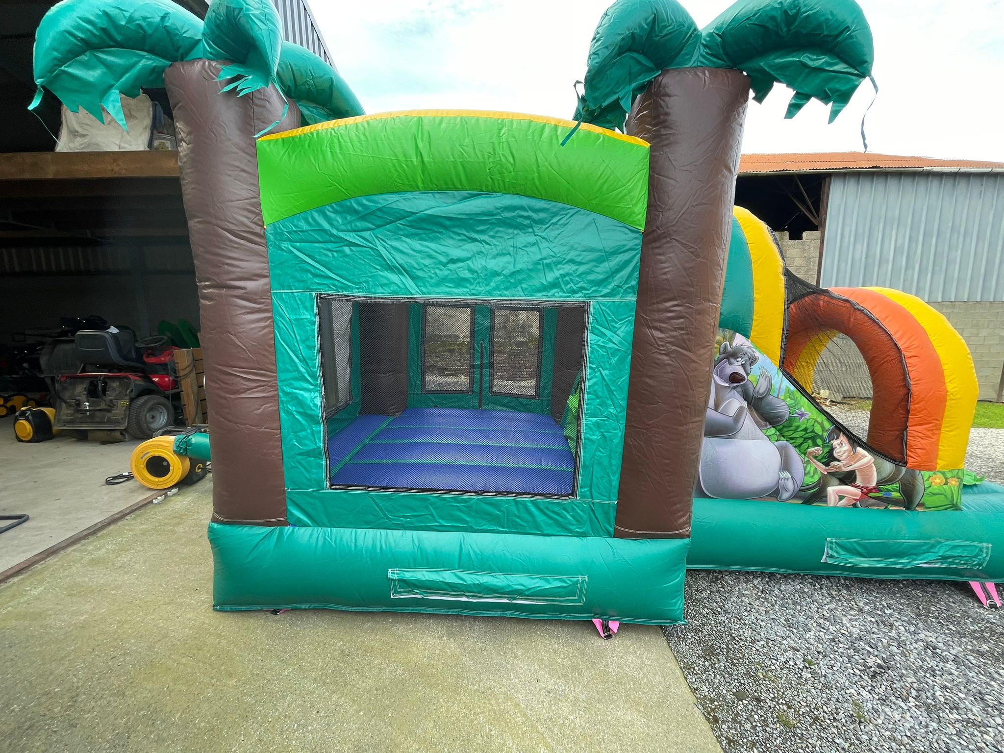 bouncer-rental-mowgli-s-slide-tu-me-gonfles